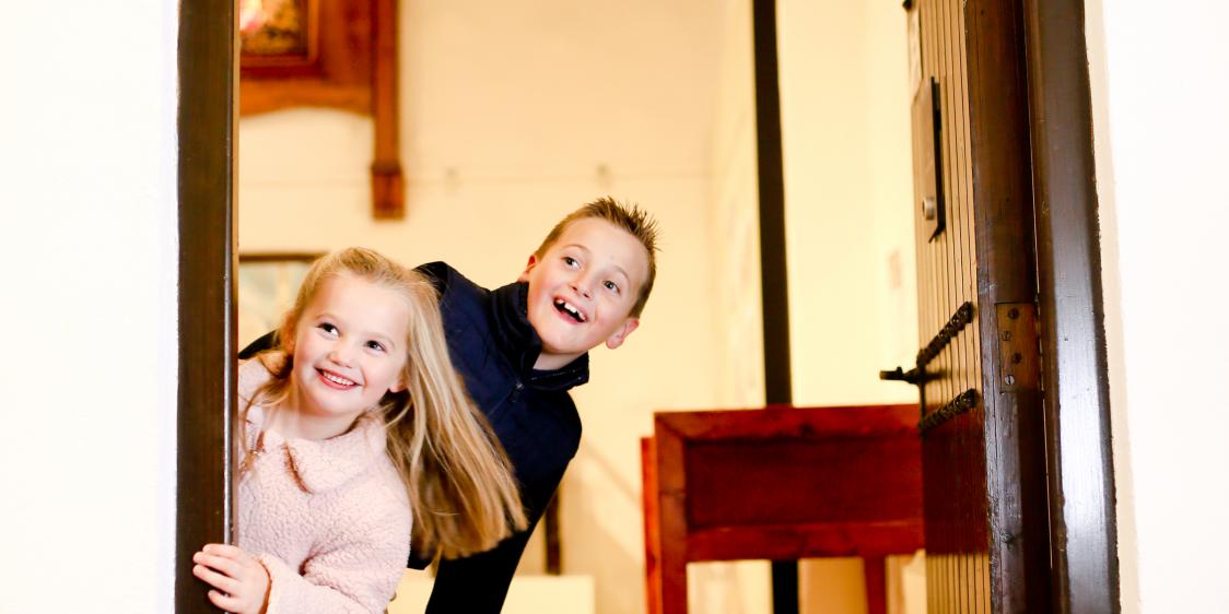 Family visits | AND Culture